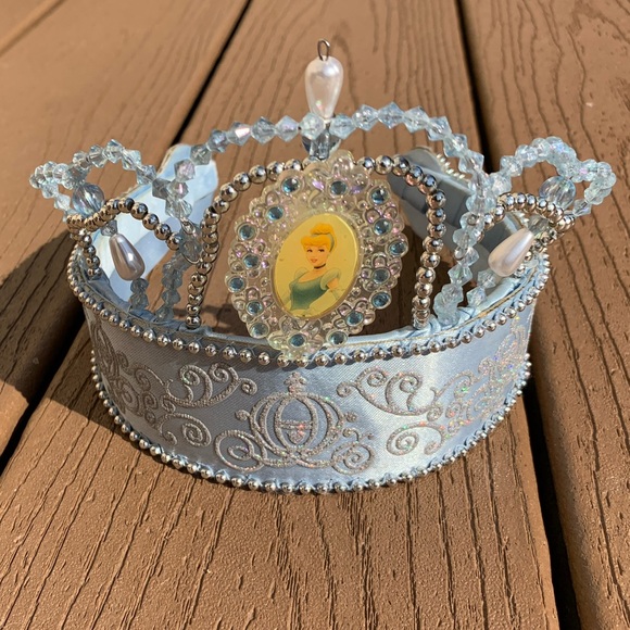 Disney | Costumes | Disney Exquisite Cinderella Bejeweled Headband ...